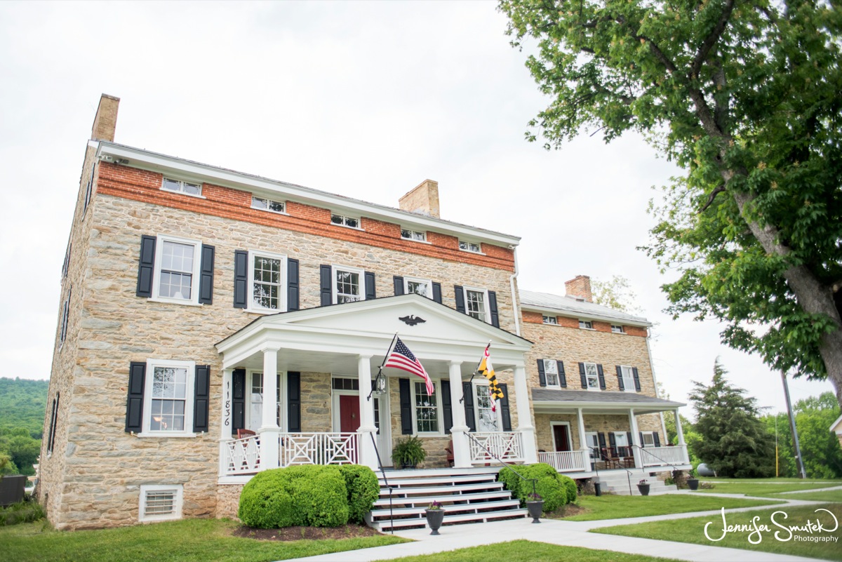 Jennifer Smutek Photography Springfield Manor Winery Wedding